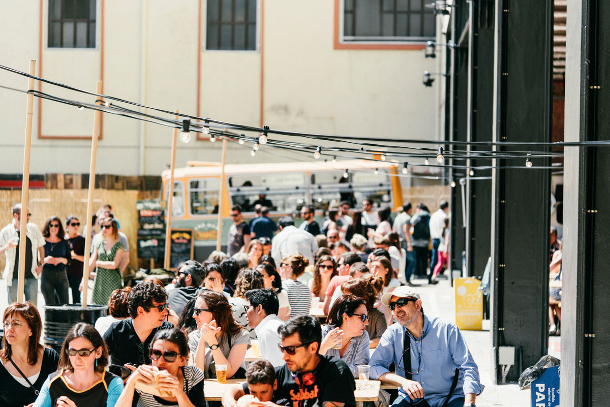 Van Van Market Antiga Fabrica Estrella Damm Van Van Market Antiga Fabrica Estrella Damm